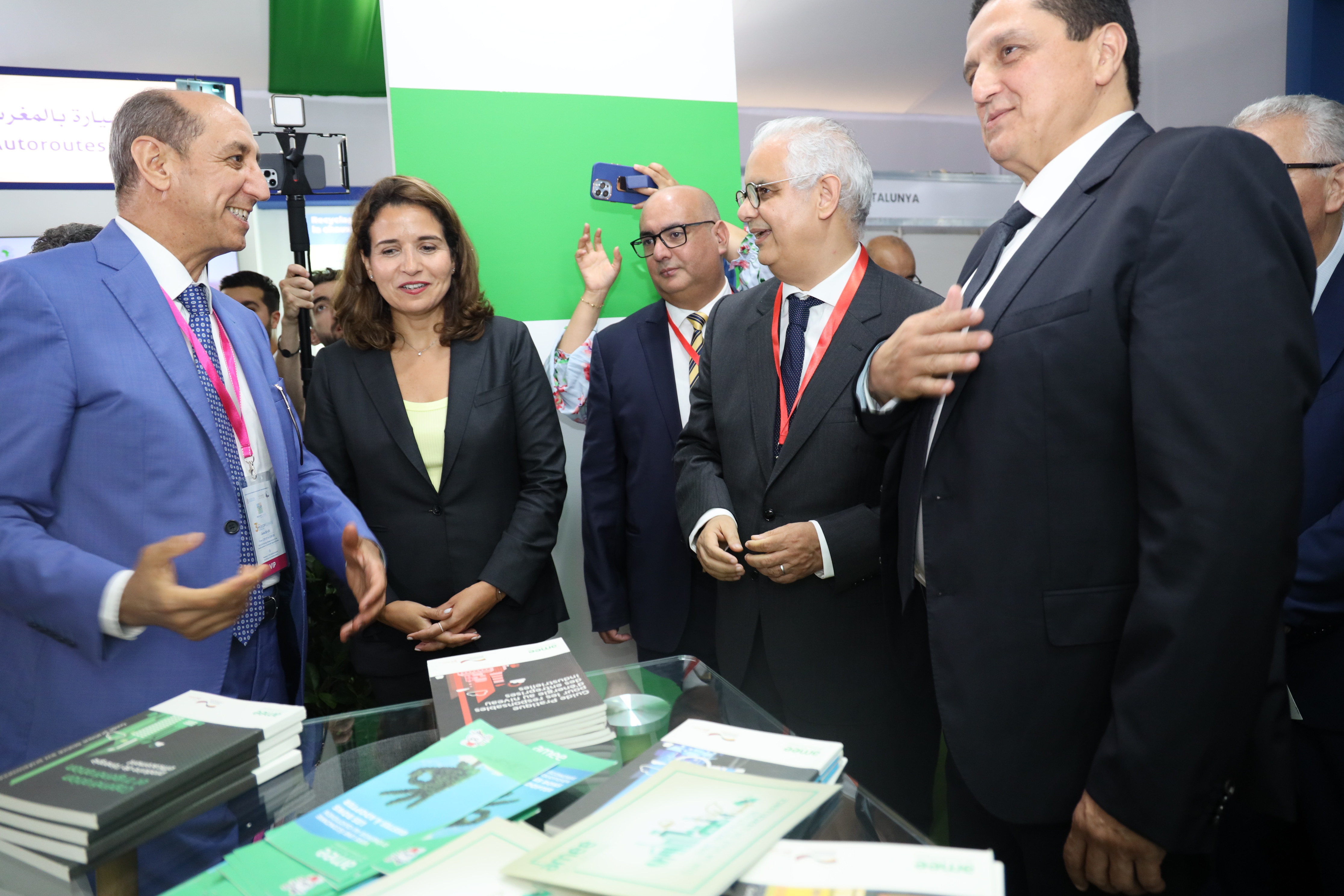 AMEE | Visite Ministérielle au stand de l'AMEE lors de la MEDCOP CLIMAT ...
